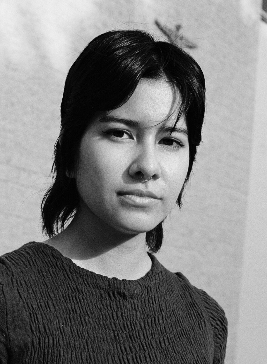 Julia Abe shows us her friends - submissionbeauty